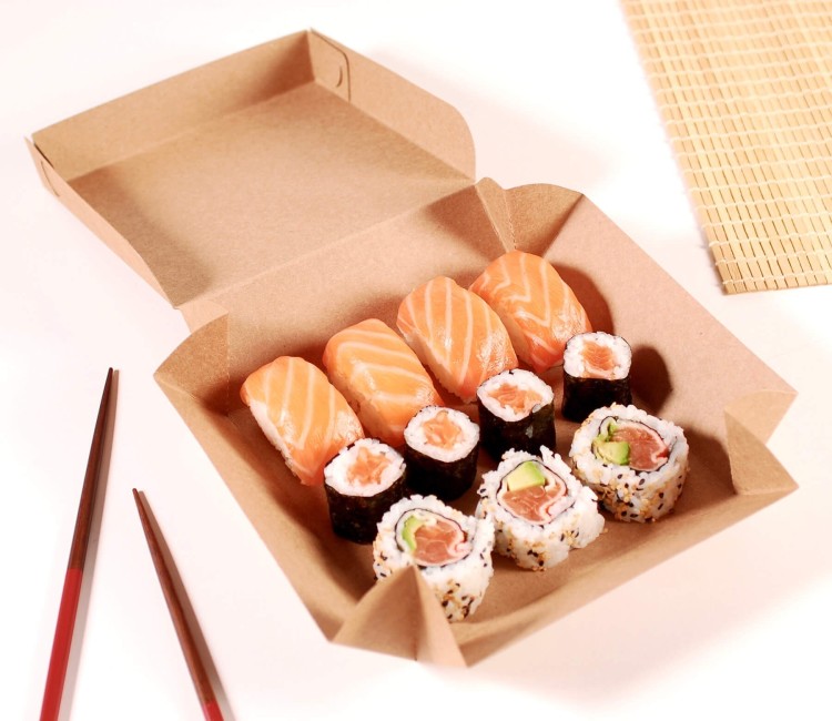 Square box with a lid for sushi mixes